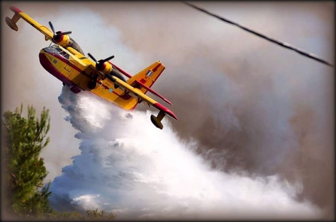 Συμβαίνει Τωρα: Πυρκαγιά στα Καλύβια προς Κερατέα- Εκκενωσεις οικισμών ...