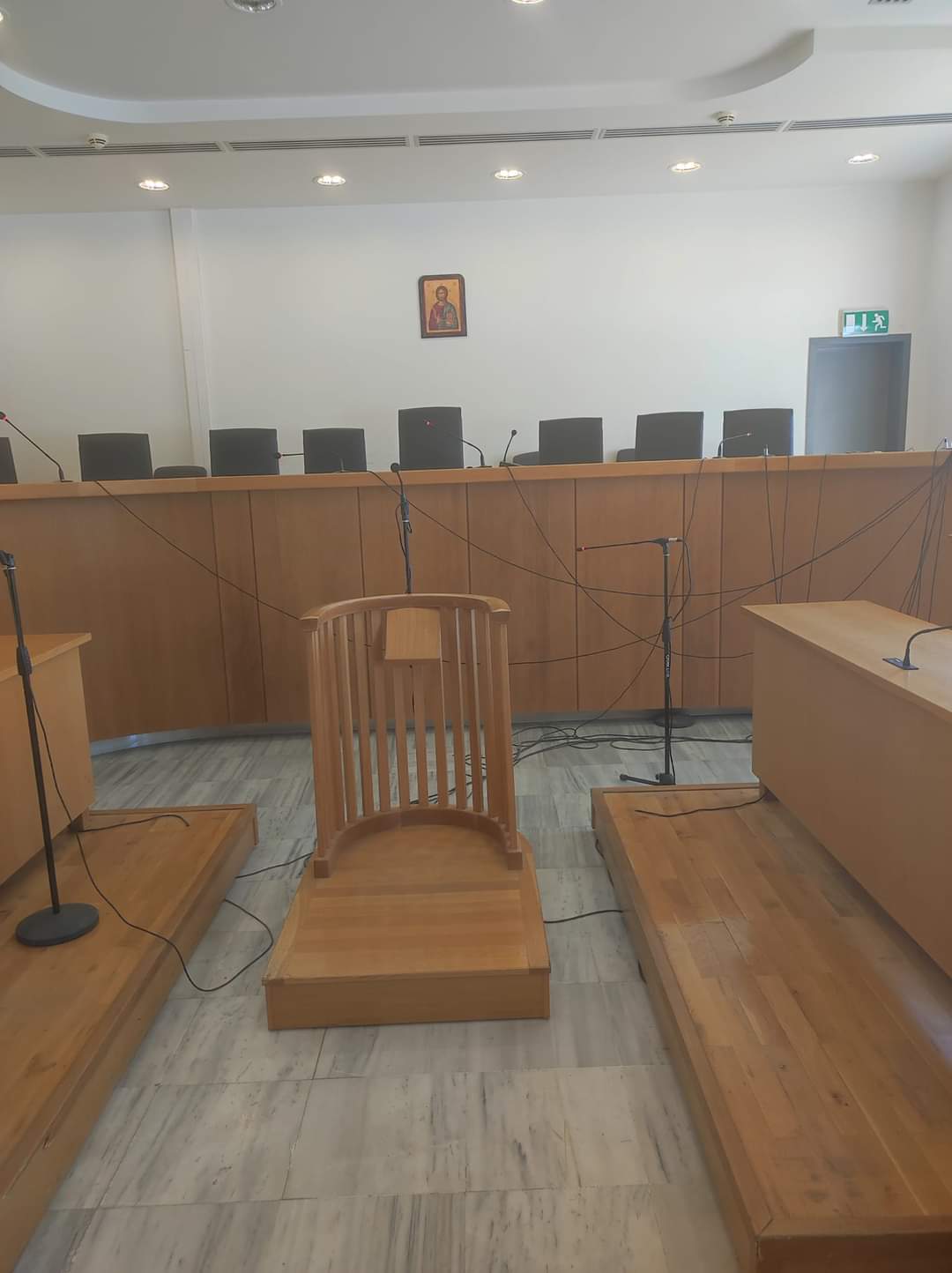 Καταδικάστηκε δικηγόρος της Αθήνας, για το βιασμό δύο ανήλικων αδερφών ...
