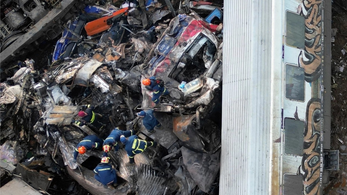 Τέμπη: Στους 57 οι νεκροί, ταυτοποιήθηκαν 24σοροι κι έχουν δηλωθεί 56 ...