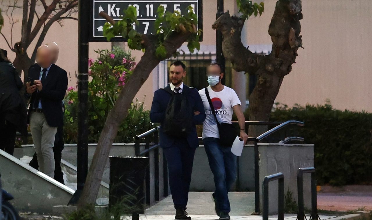 Δίωξη για κακούργημα σε βάρος του ανεξάρτητου Βουλευτή Φλώρου μετά το ...